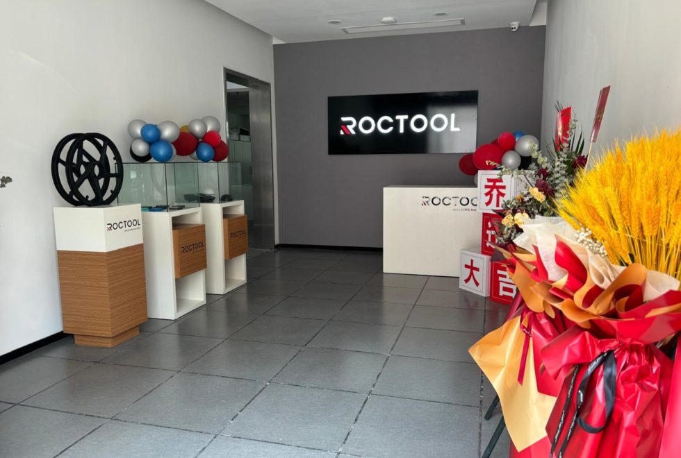 联系我们 ROCTOOL - 先进的注塑解决方案